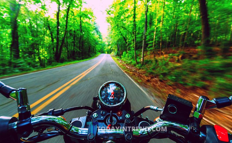 Is Lane Splitting Legal In Florida? Legal Status and Consequences